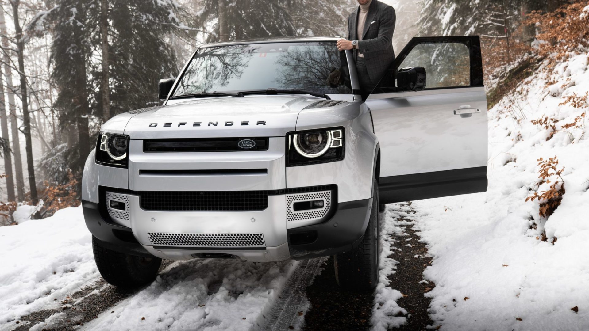 Land Rover | A Getaway with the new Defender - Artworth